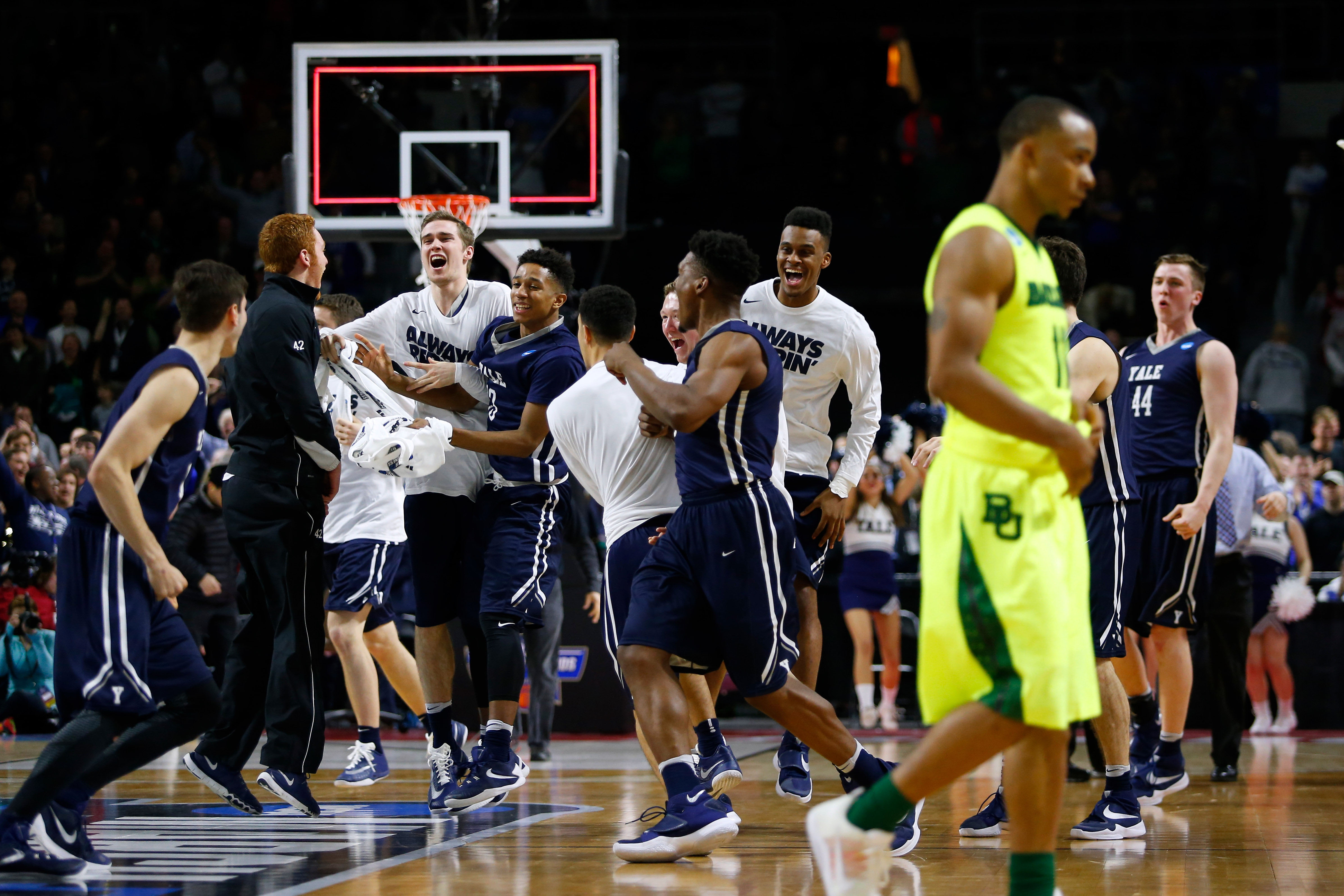 2016 March Madness schedule: Friday's NCAA Tournament times, TV guide ...