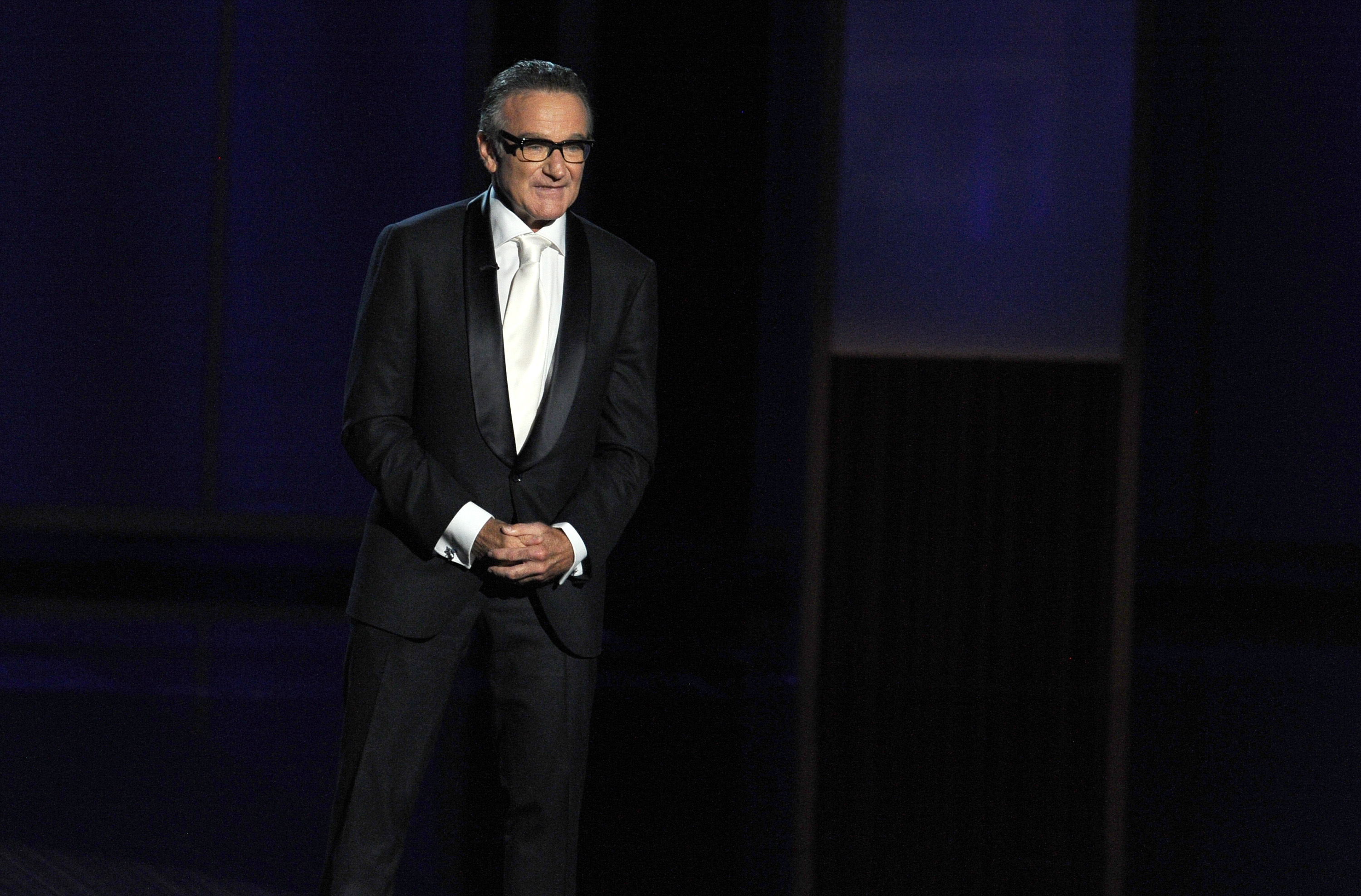 Twitter flooded with tributes to #RobinWilliams | wkyc.com