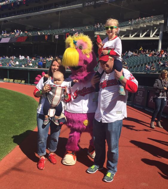 "Super Mom" throws out first pitch at Cleveland Indians game | wkyc.com