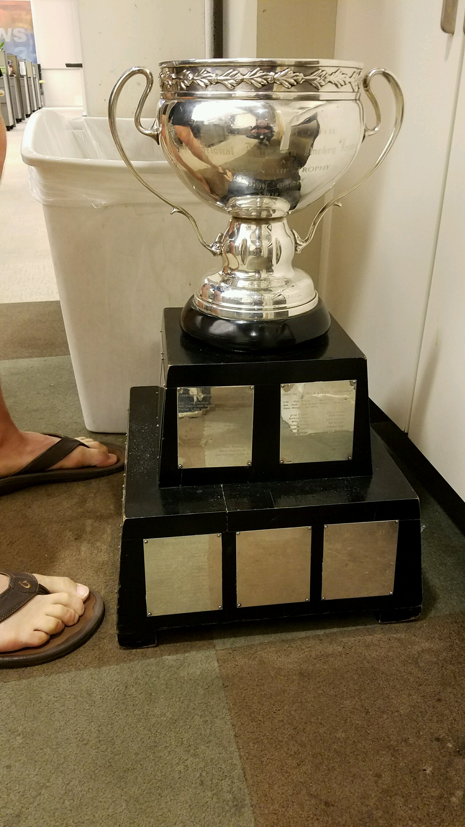 Meet the champs: Cleveland celebrates Lake Erie Monsters | wkyc.com