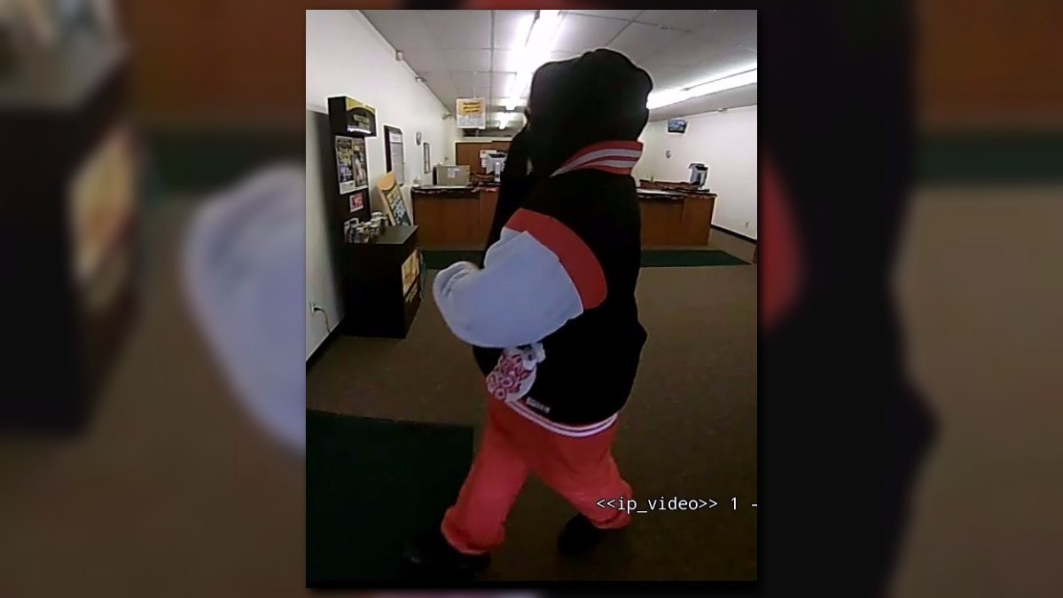 Man uses large knife during Willoughby Check Into Cash robbery | wkyc.com